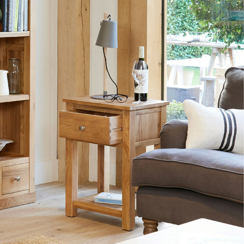 Solid Oak Lamp Table or Bedside Cabinet, 1 Drawer